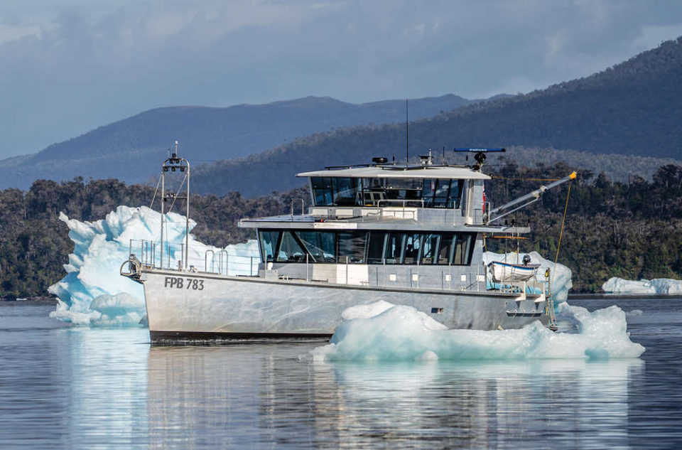 HIGH LATITUDE CRUISING Steve & Linda Dashew look at the design and the ...