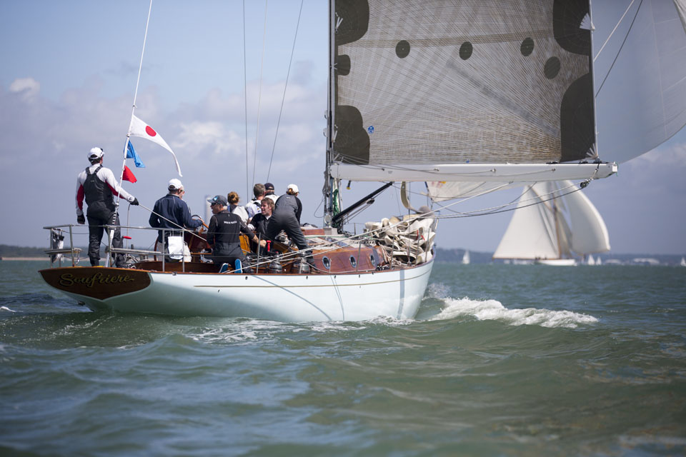 The James Bond Spirit 54 is at Berthon, UK! - Berthon International