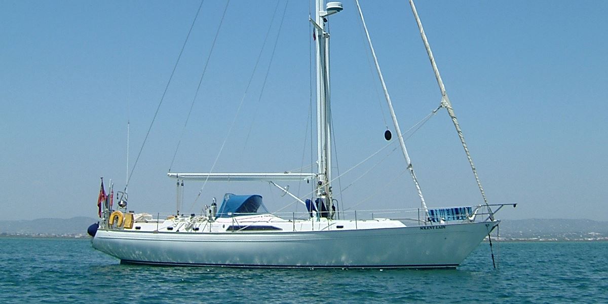 Nicholson 476, SOLENT LADY is for sale - Berthon International