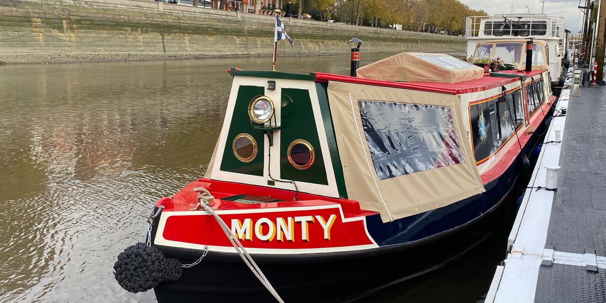 Wide Beam Canal Barge, MONTY – Something A Little Bit Different ...