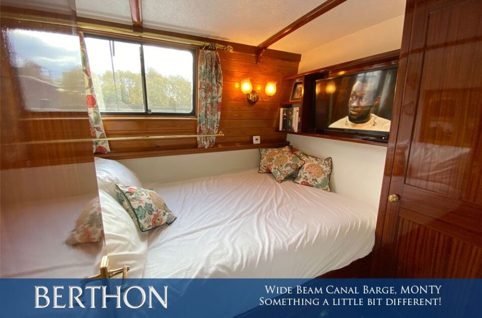 Wide Beam Canal Barge, MONTY – Something A Little Bit Different ...