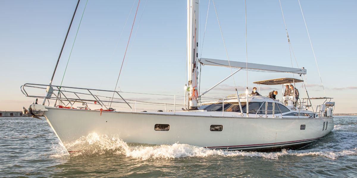 Benchmark Bluewater Cruisers – A Brief History of Discovery Yachts ...