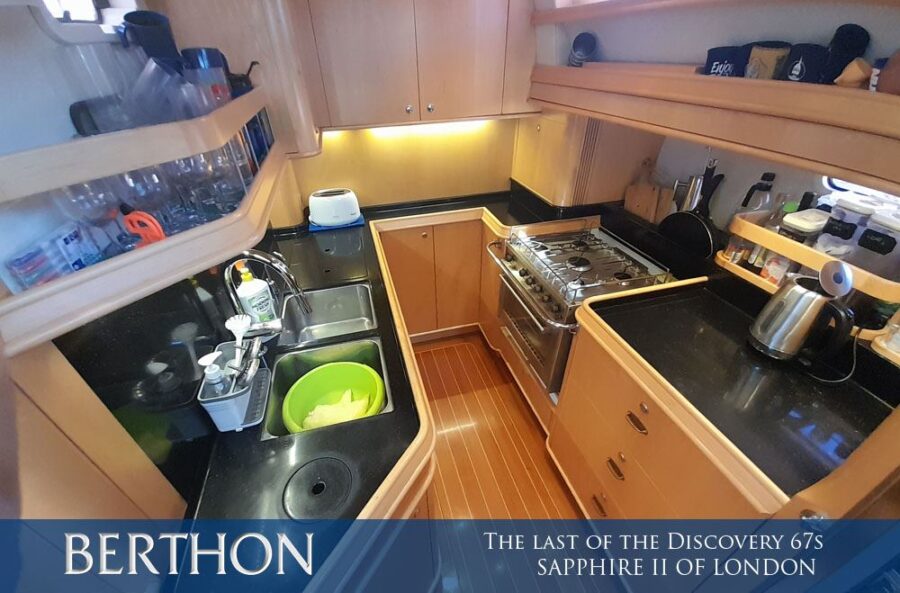 The last of the Discovery 67s – SAPPHIRE II OF LONDON is for sale ...